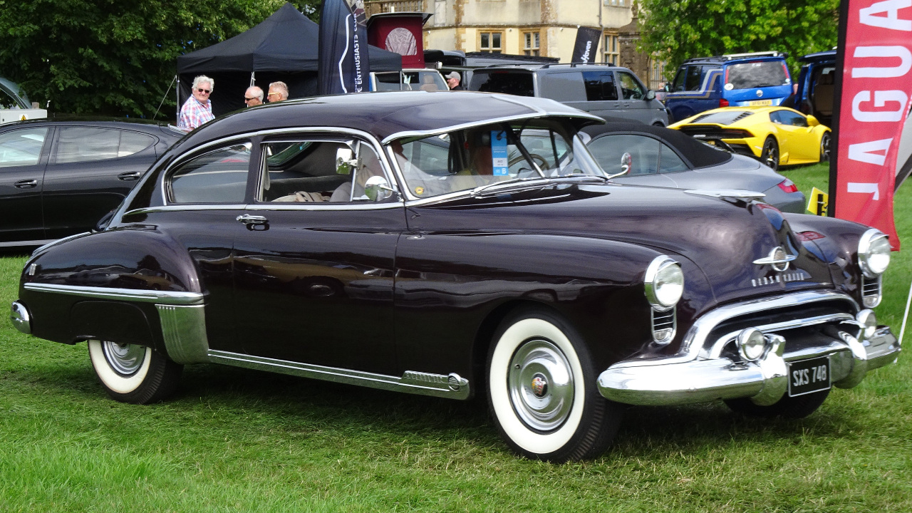 The Rocket 88: Detroit’s First Muscle Car - FAST LANE ONLY