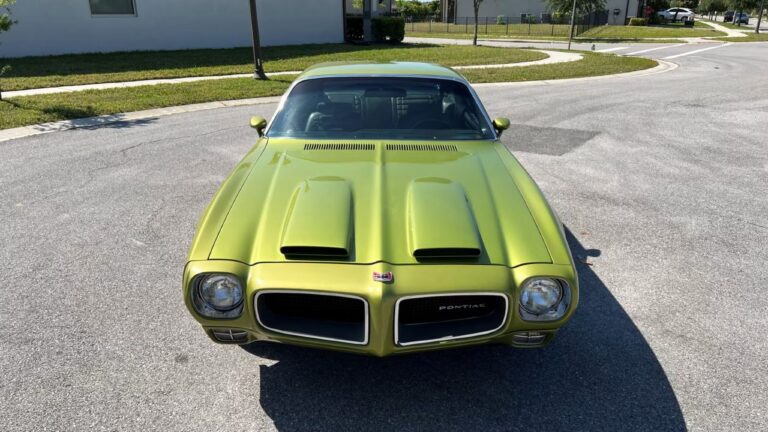 The Pontiac Firebird Formula: Muscle Without the Flash - FAST LANE ONLY