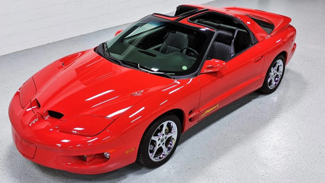 The Pontiac Firebird Formula: Muscle Without the Flash - FAST LANE ONLY