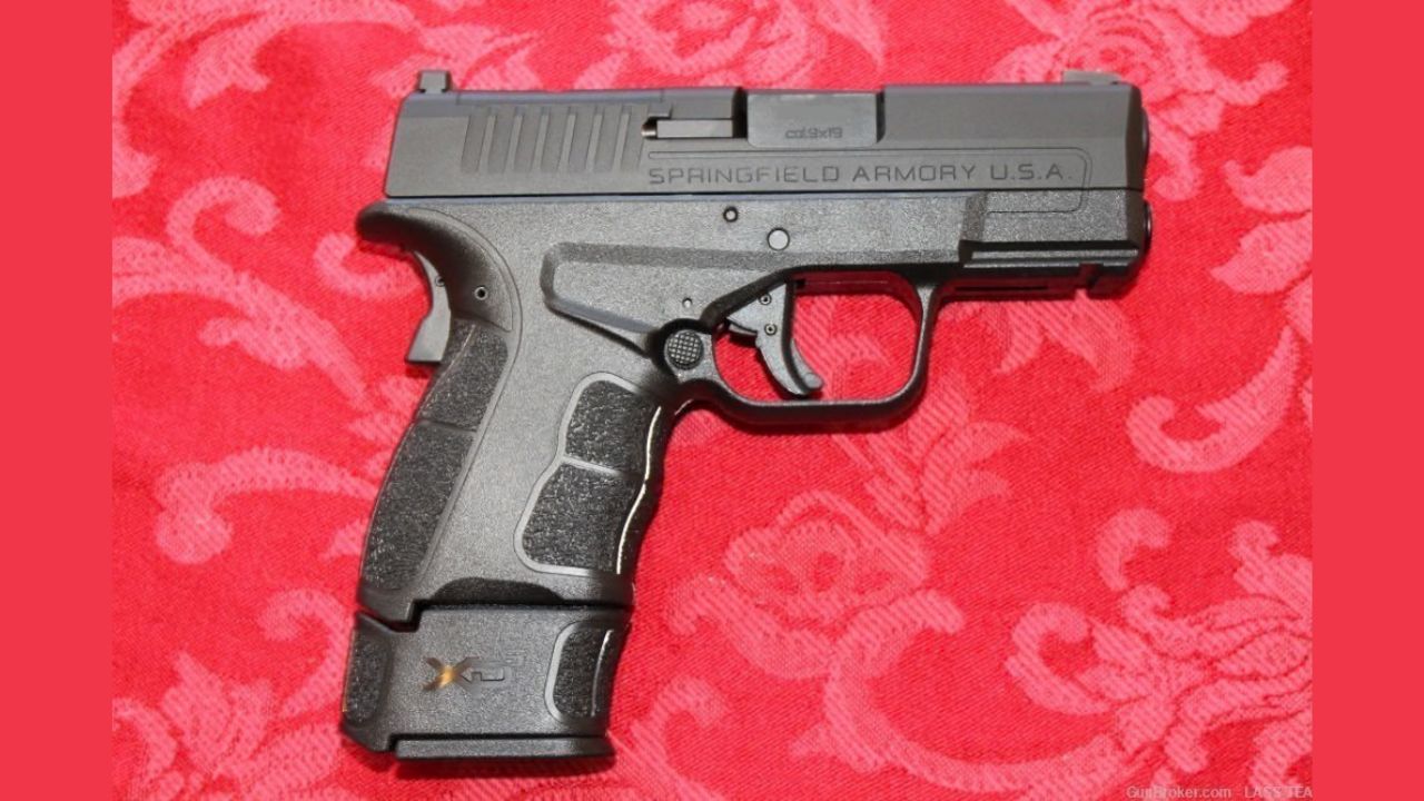 Best Handguns to Keep in Your Vehicle - FAST LANE ONLY