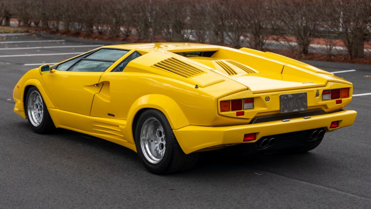 1989 Countach: Lamborghini’s Iconic Supercar - FAST LANE ONLY