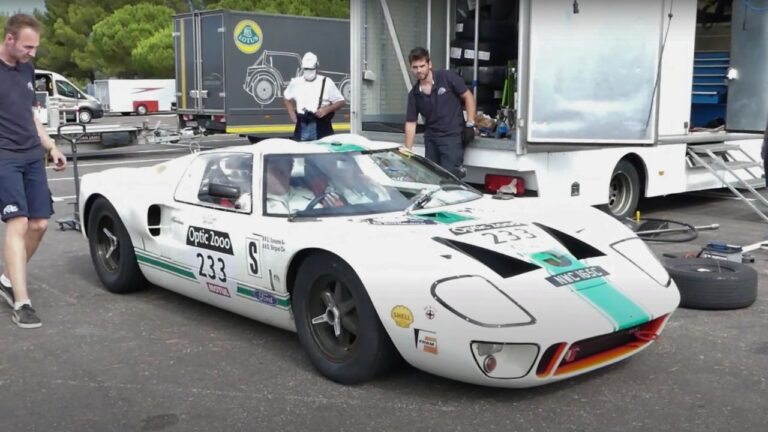 10 Iconic Ford GT40s - FAST LANE ONLY
