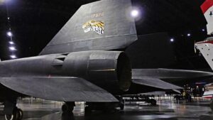 Inside the mind-blowing SR-71 Blackbird legacy - FAST LANE ONLY