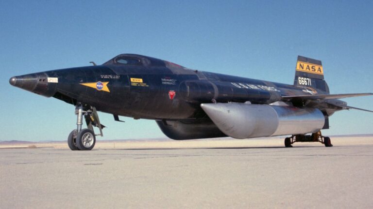 Fastest Military Fighter Jets Ranked - FAST LANE ONLY