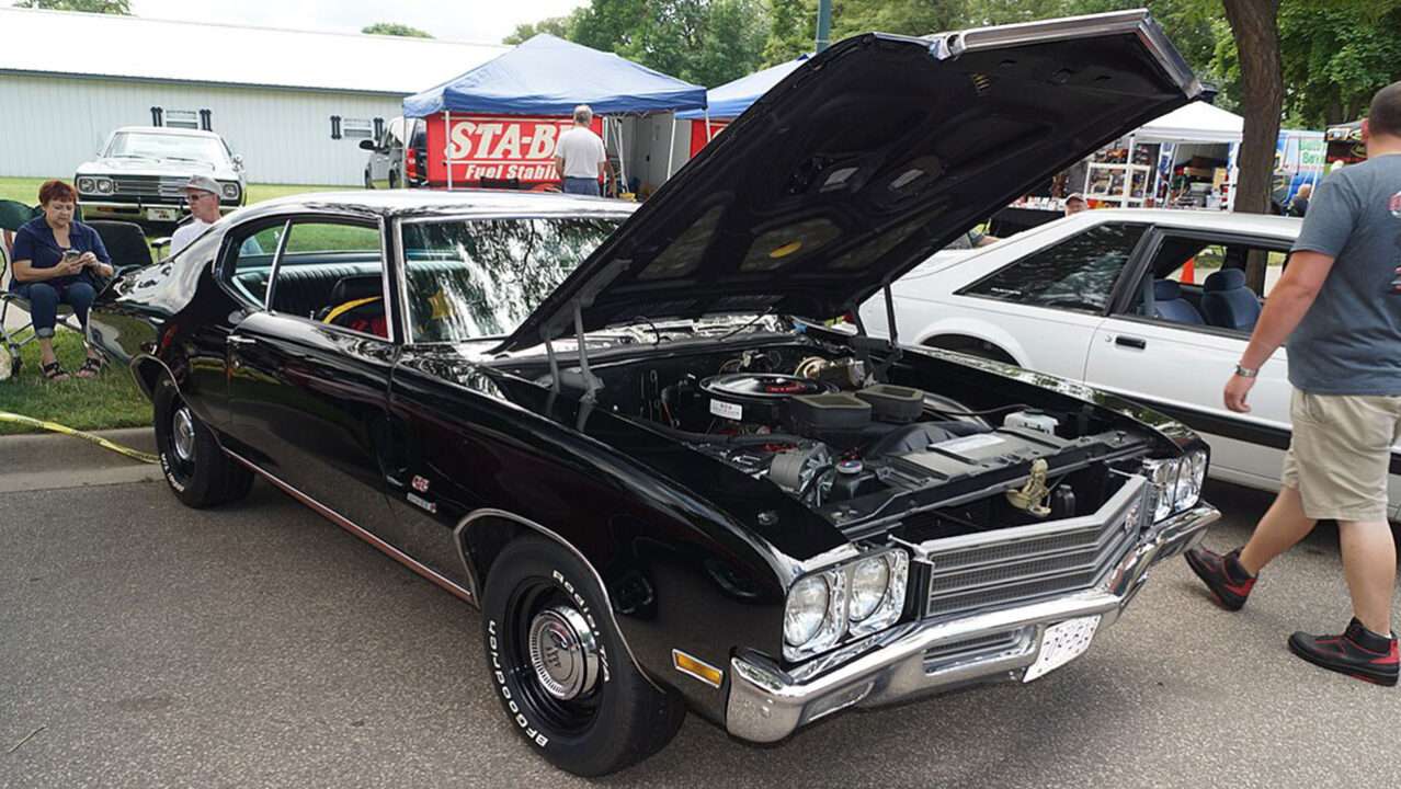 6 muscle-era cars where one engine choice made all the difference ...