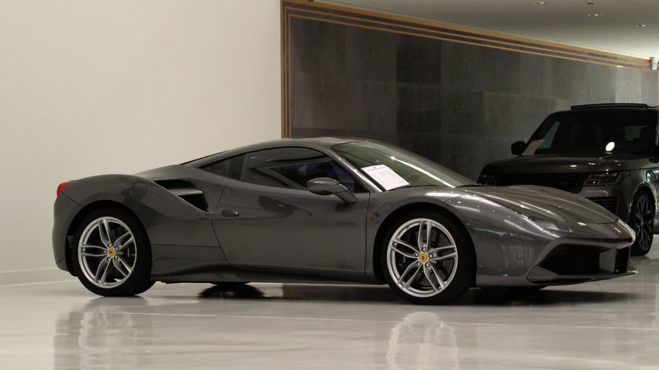 Modern V8s that sound too good to kill off - FAST LANE ONLY