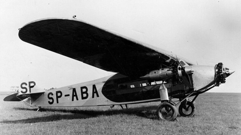 The Fokker Tri-Motor that carried a nation - FAST LANE ONLY