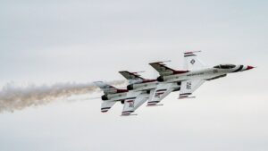 10 facts you need to know about the USAF Thunderbirds - FAST LANE ONLY