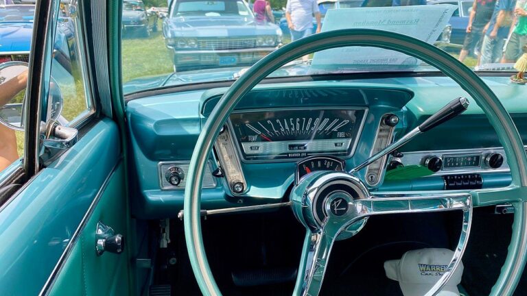 Why did classic cars use wing windows? The forgotten feature - FAST ...