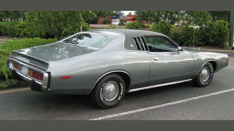 The story behind cars that once came with opera windows - FAST LANE ONLY