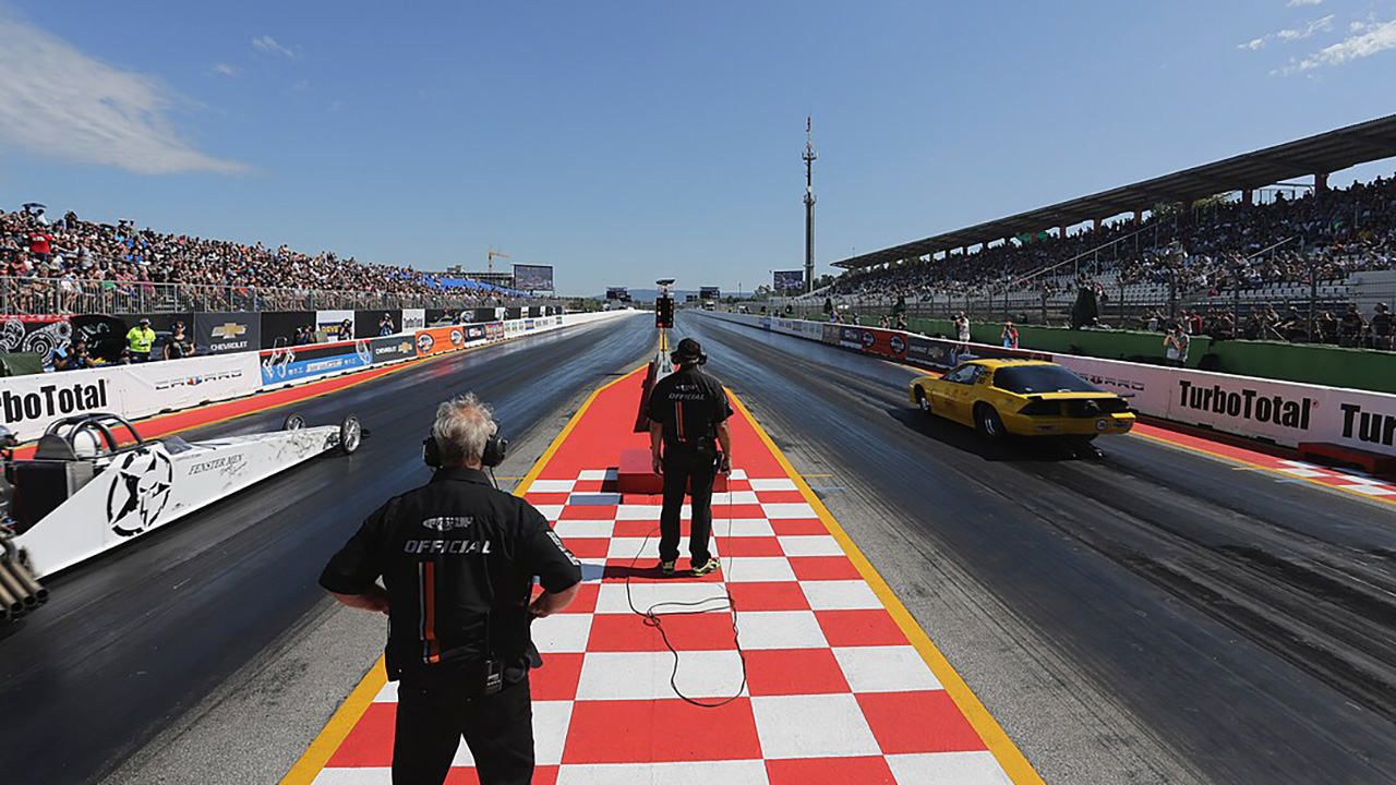 What really happens in a quarter-mile drag race - FAST LANE ONLY