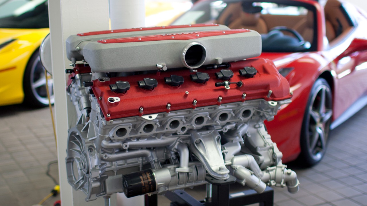 10 Engines that defined entire car companies - FAST LANE ONLY