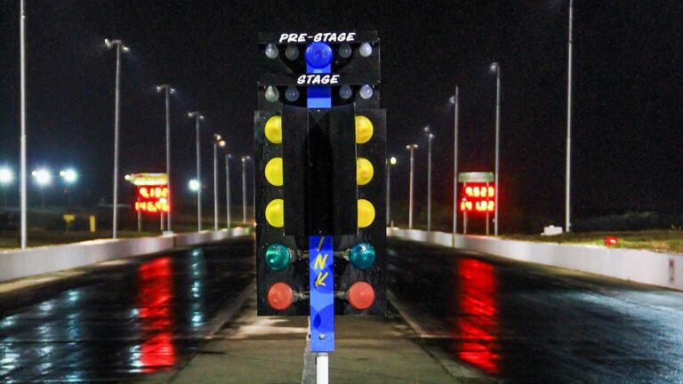 What makes a “Christmas Tree” light so important in drag racing? - FAST ...