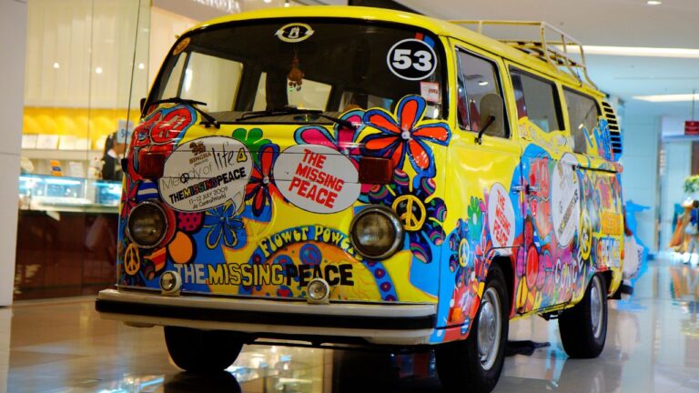 8 Vans from the ’70s that became cultural icons - FAST LANE ONLY