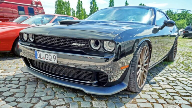 Muscle car prices slipping in ways owners didn’t expect - FAST LANE ONLY