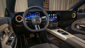 Mercedes C-Class EV interior debuts with a 39.1-inch MBUX Hyperscreen ...